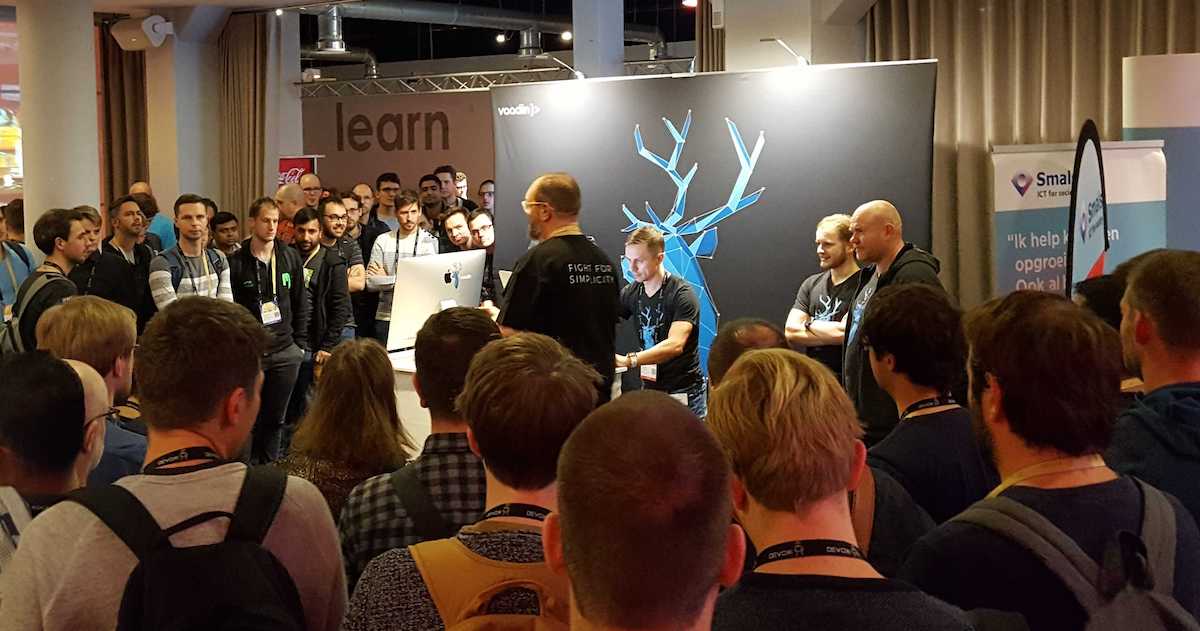 Micro frontends, Java updates, and web components - Devoxx 2019 recap ... Micro frontends, Java updates, and web components - Devoxx 2019 recap ...